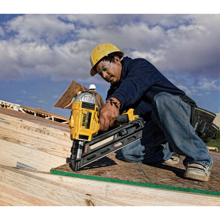 Paper collated framing nailer store