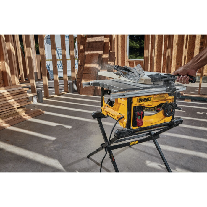 Dewalt compact job site table saw store